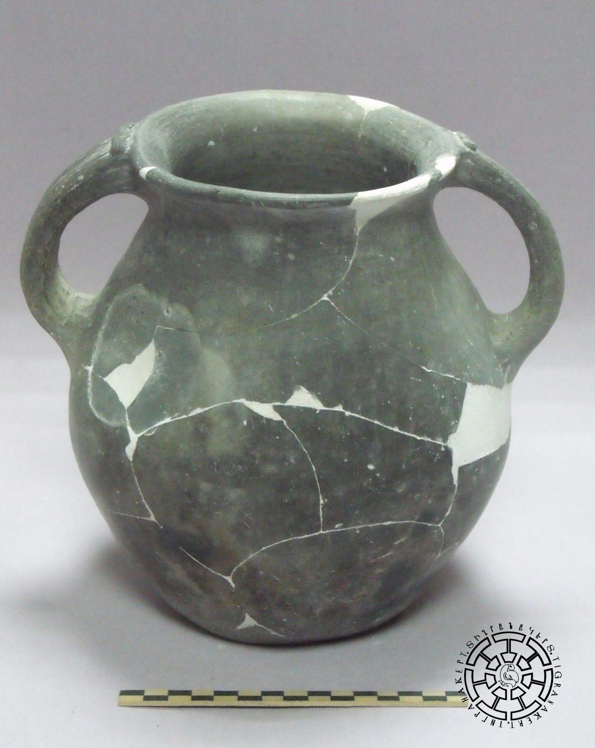 Medieval pottery and glass - Tigranakert of Artsakh